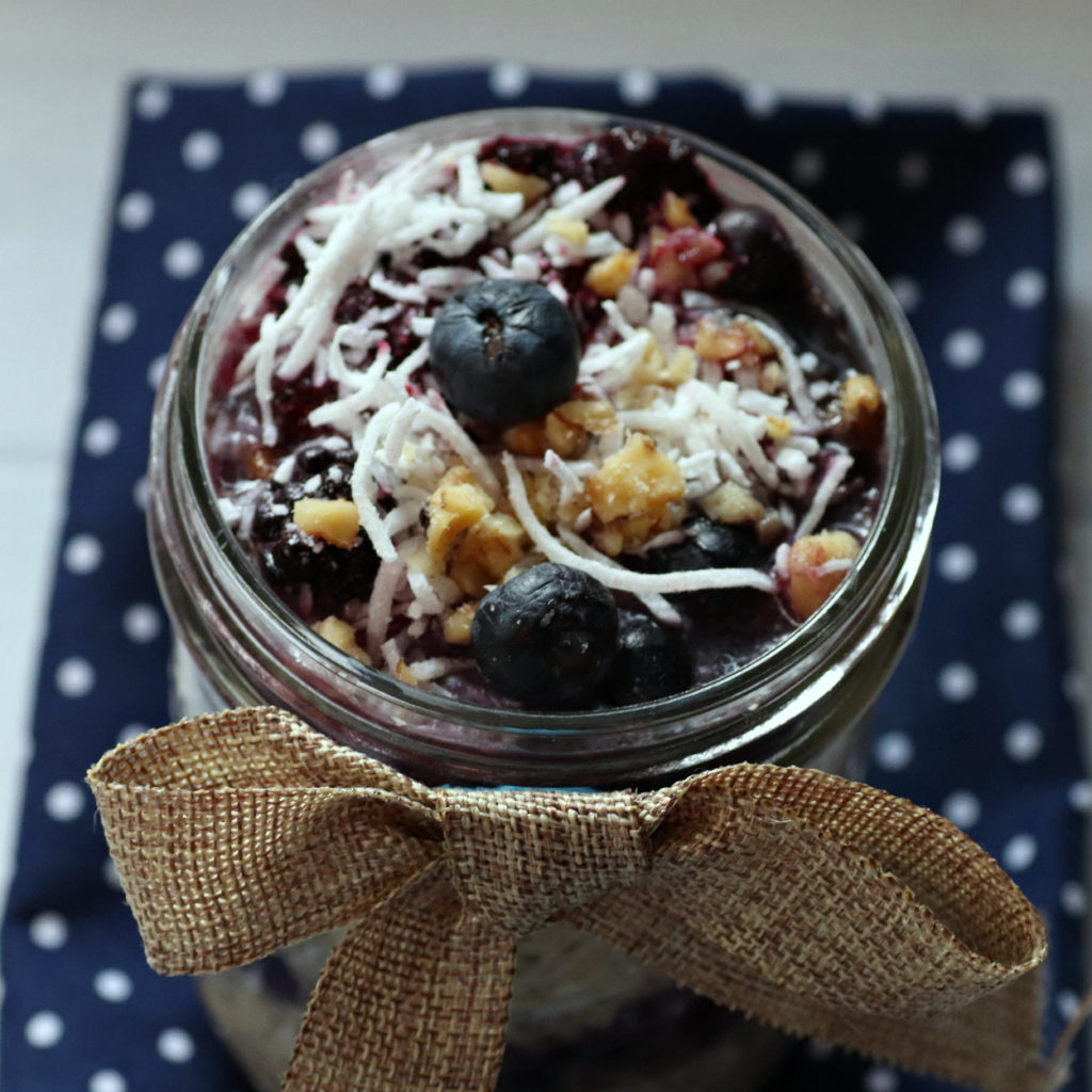 Layered Berry Overnight Oats Recipe - Mama Likes To Cook