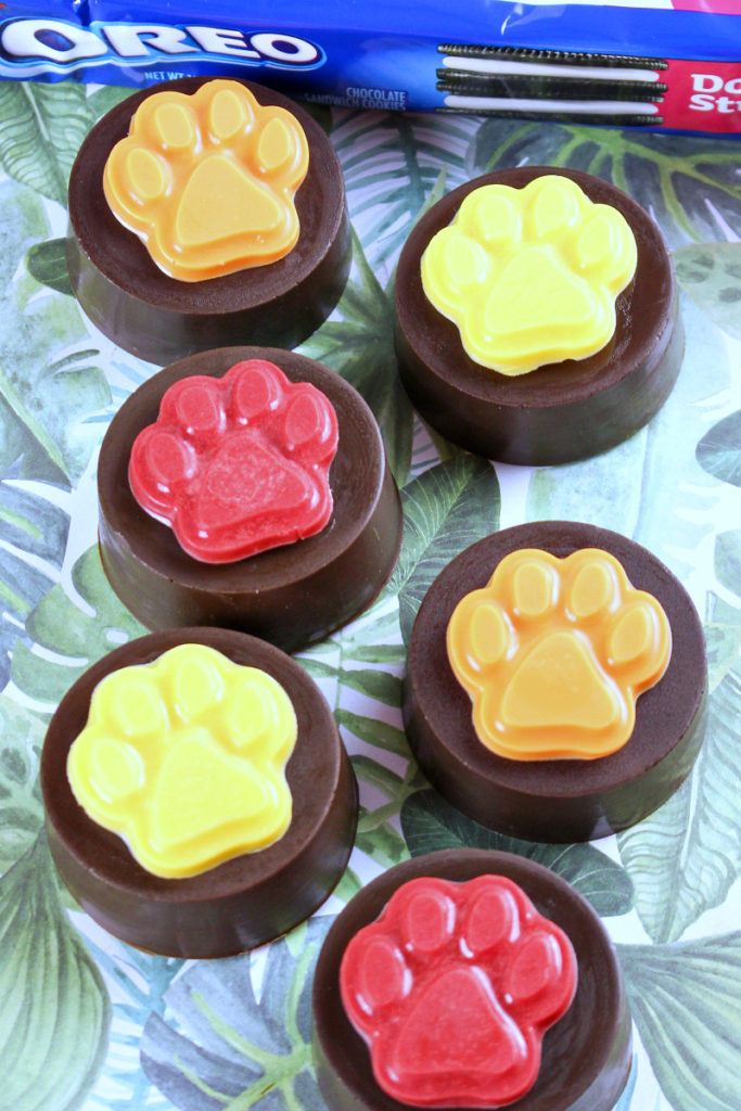 Disney Inspired Lion King Paw Print Oreos Recipe - Mama Likes To Cook
