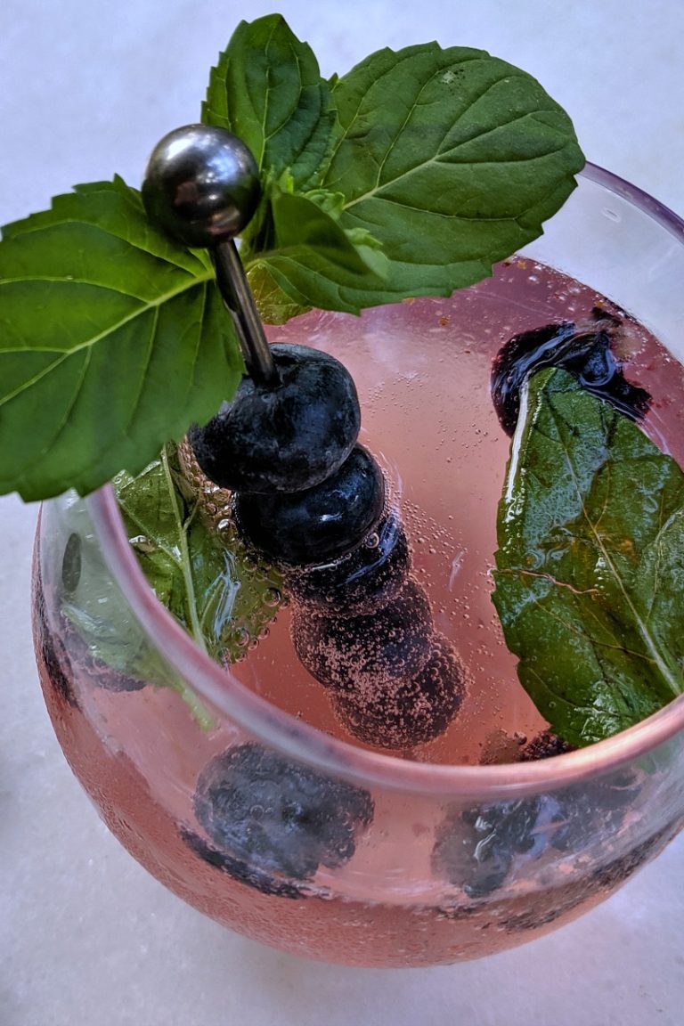 Bourbon Blueberry Tonic Cocktail Recipe - Mama Likes To Cook