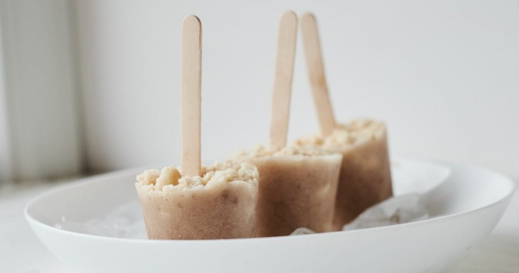Banana Cream Pie Popsicles Recipe - Mama Likes To Cook