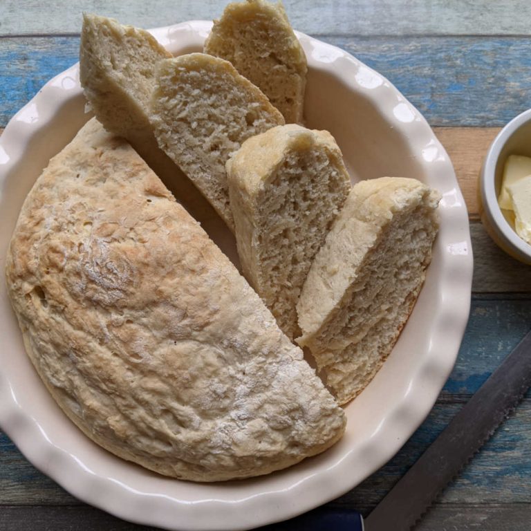How to Bake a Simple Bread Recipe in a Pie Dish - Mama Likes To Cook
