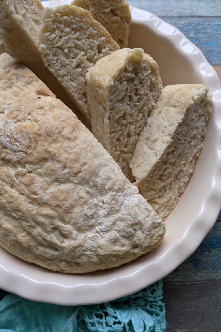 How to Bake a Simple Bread Recipe in a Pie Dish - Mama Likes To Cook