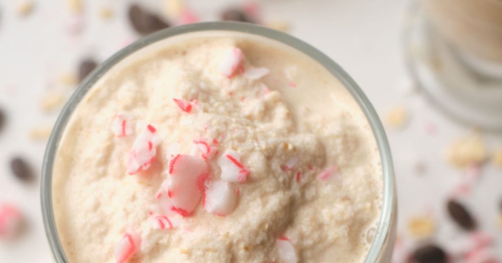 Mocha Peppermint Smoothie Recipe with Oats - Mama Likes To Cook