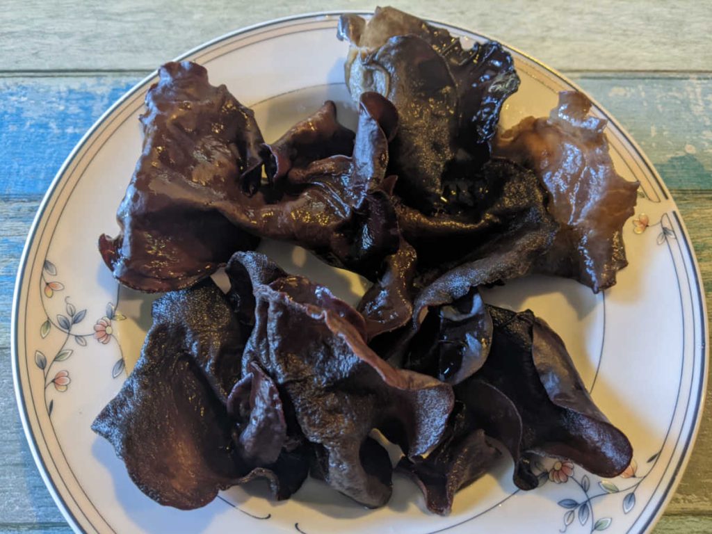 Wood Ear Mushroom Stir Fry Recipe - Mama Likes To Cook